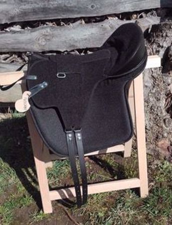 Badlands Equine. Saddle base